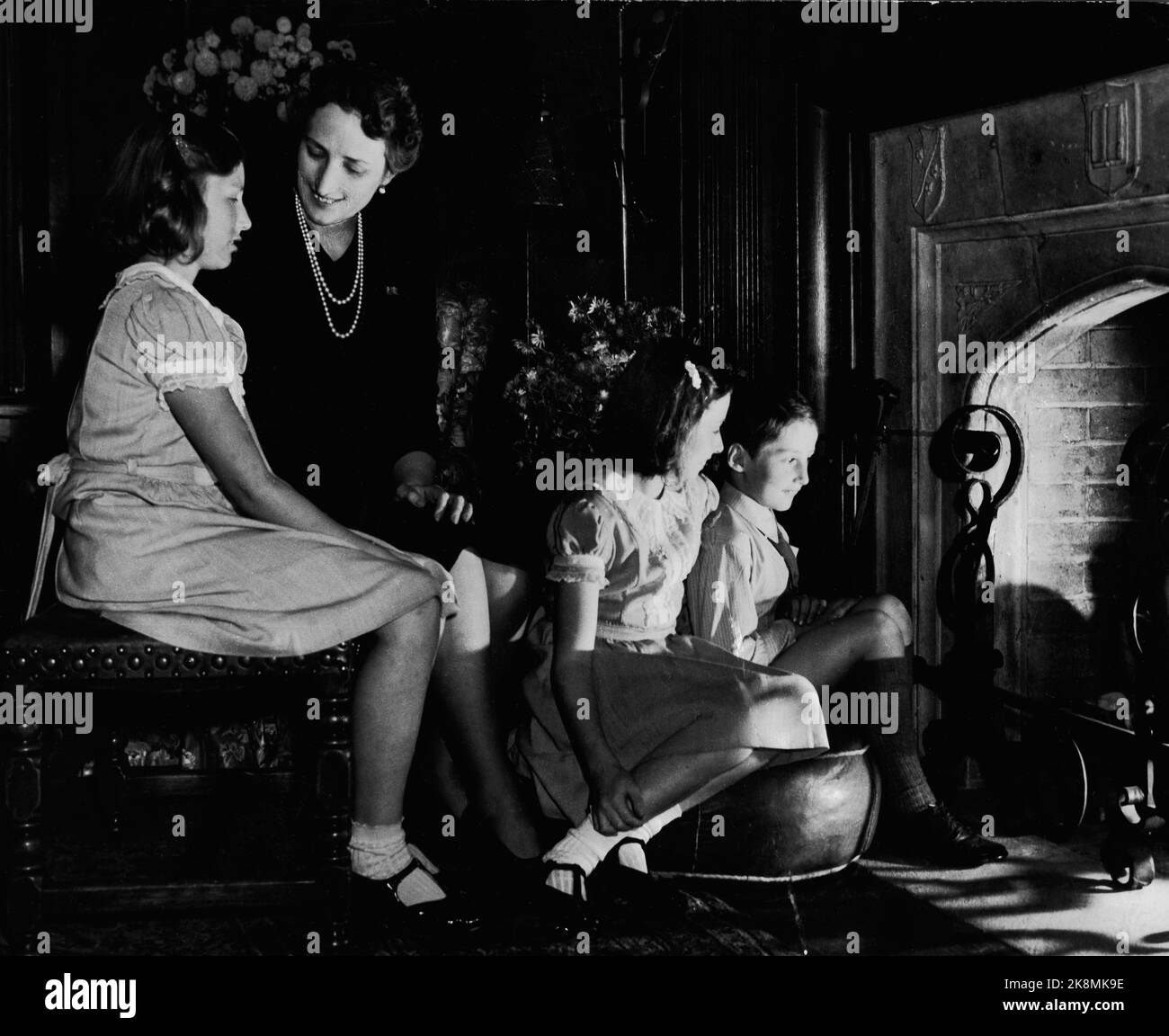 Crown princess martha with crown prince children princess astrid hi-res ...