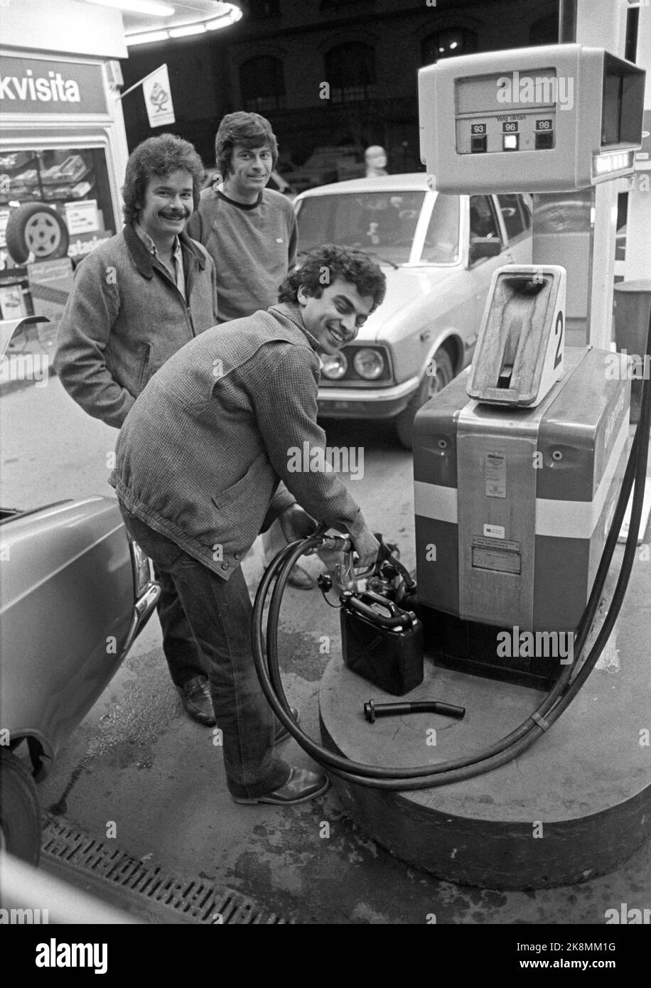 Henrik laurvik ntb gasoline strike gas stations cars petrol pumps hi ...