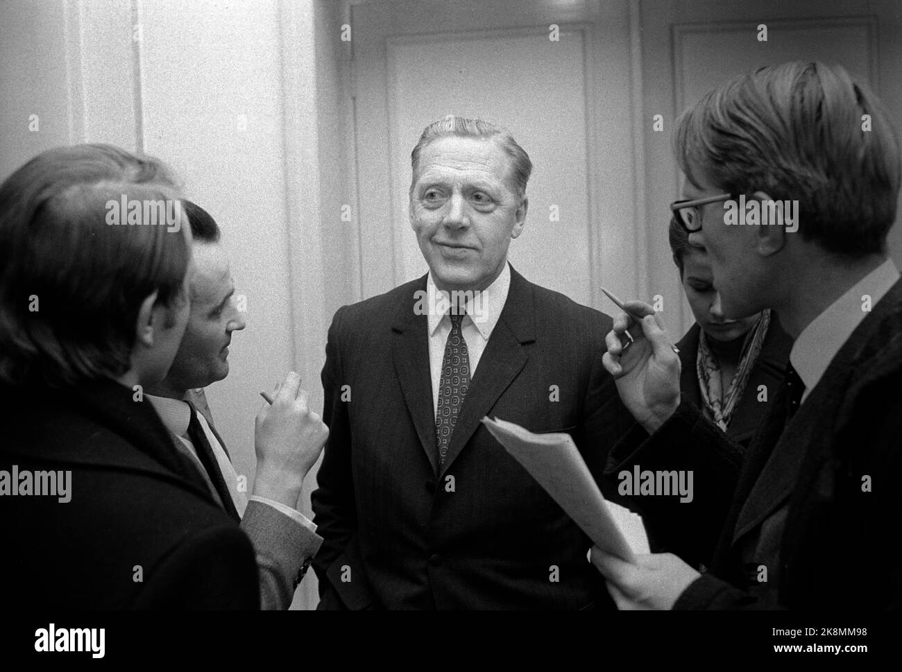 Ntb ntb change political meetings hi-res stock photography and images ...