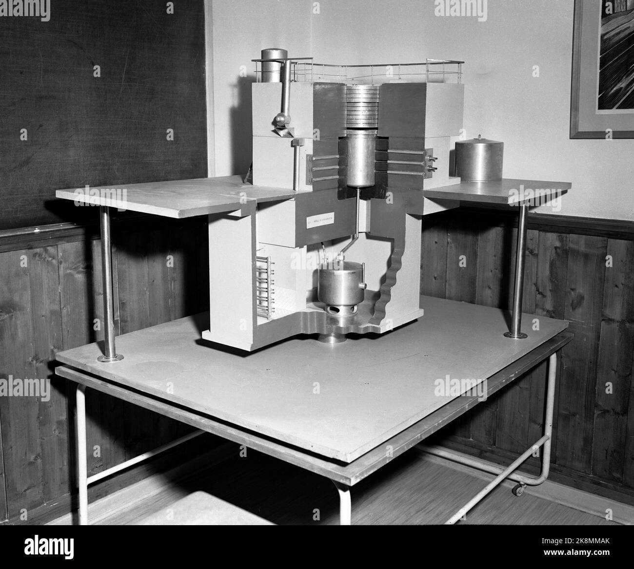 Nuclear reactor model hi-res stock photography and images - Alamy