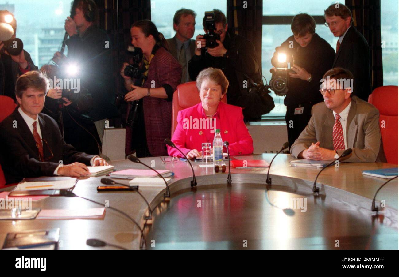 Oslo 1996 prime minister gro harlem brundtland hi-res stock photography ...