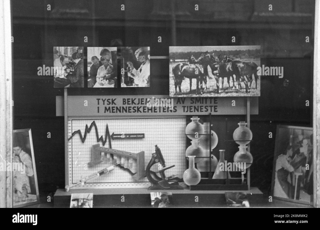 WW2 Oslo 19440904 German Statsban's information office. Window ...