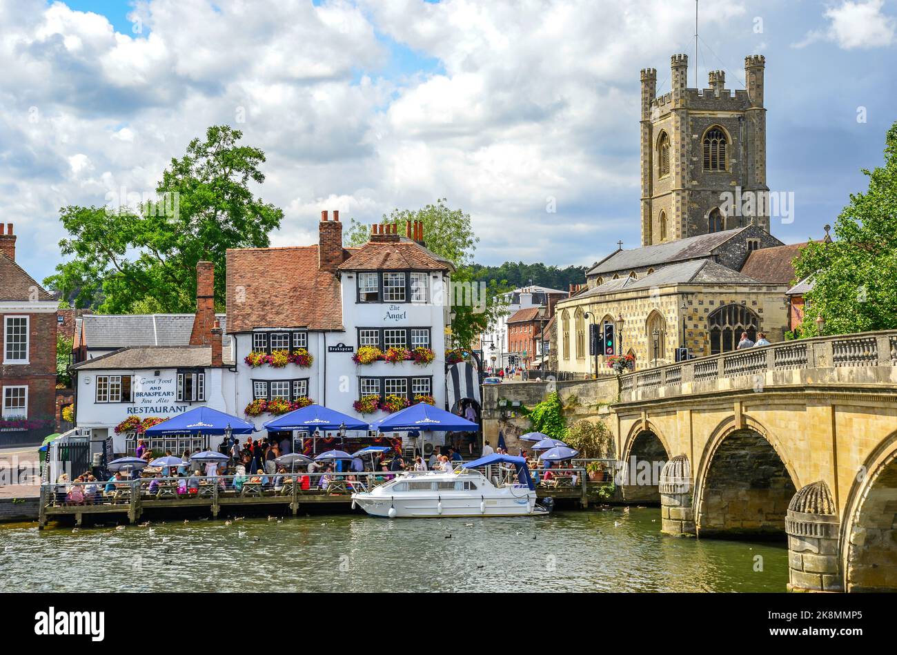 18th century The Angel on the Bridge Pub, Hart Street, Henley-on-Thames ...