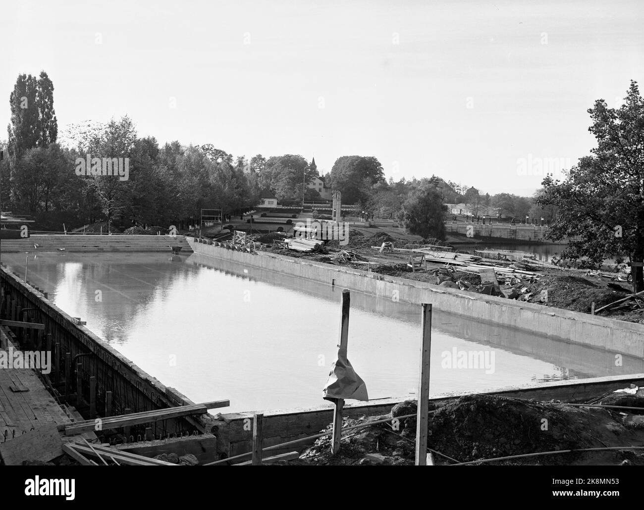 Oslo 19541013 Outdoor Bath in Gjellerparken / Frognerbadet under ...