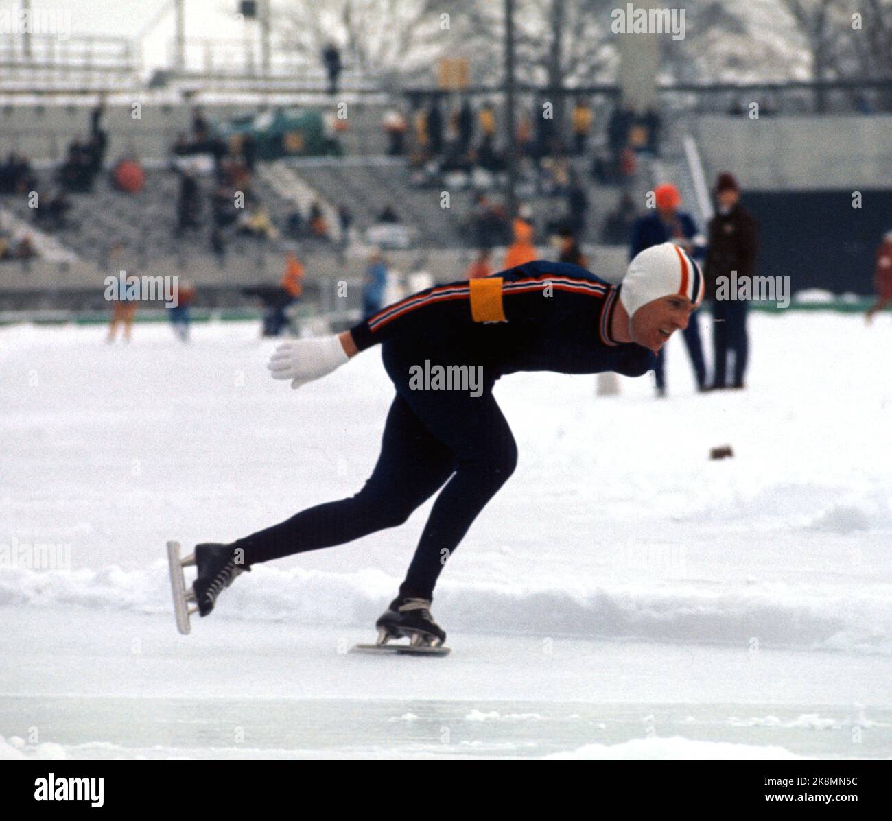 Ntb ntb skate full figure olympics action alone hi-res stock photography and images - Alamy