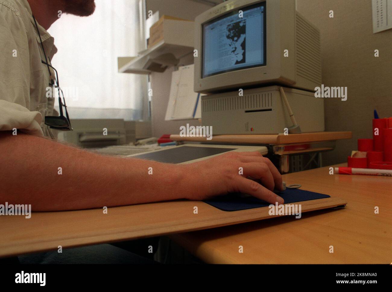 Oslo 19930408 The use of PC / data can cause so-called mouse disease or ...