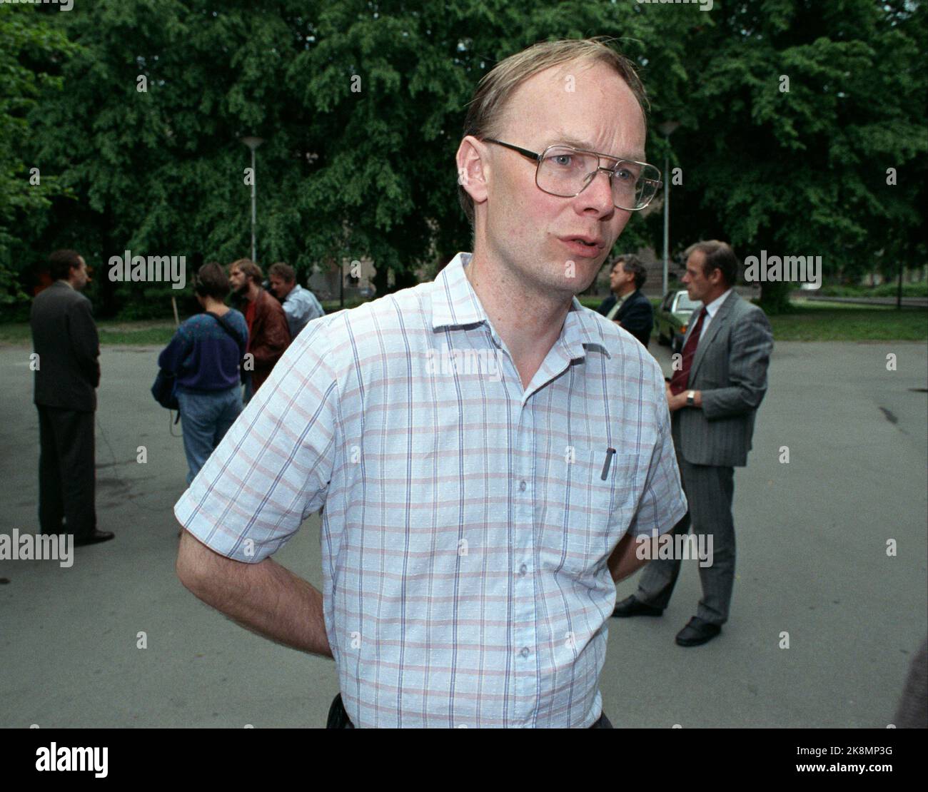 Jon eeg ntb wage negotiations alone hi-res stock photography and images ...