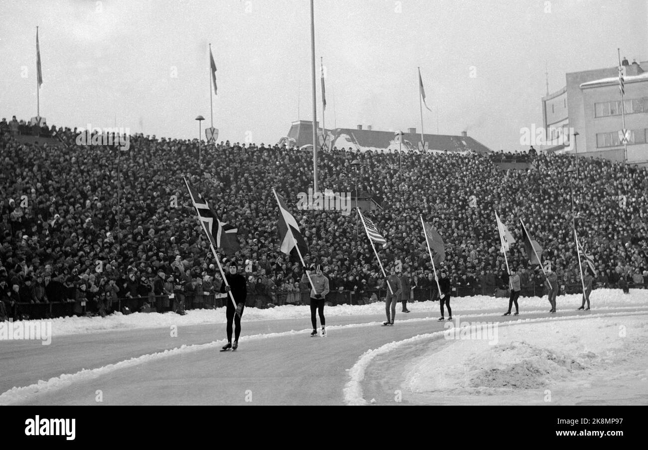 Ntb ntb spectators skate opening ceremonies crowd flag hi-res stock ...
