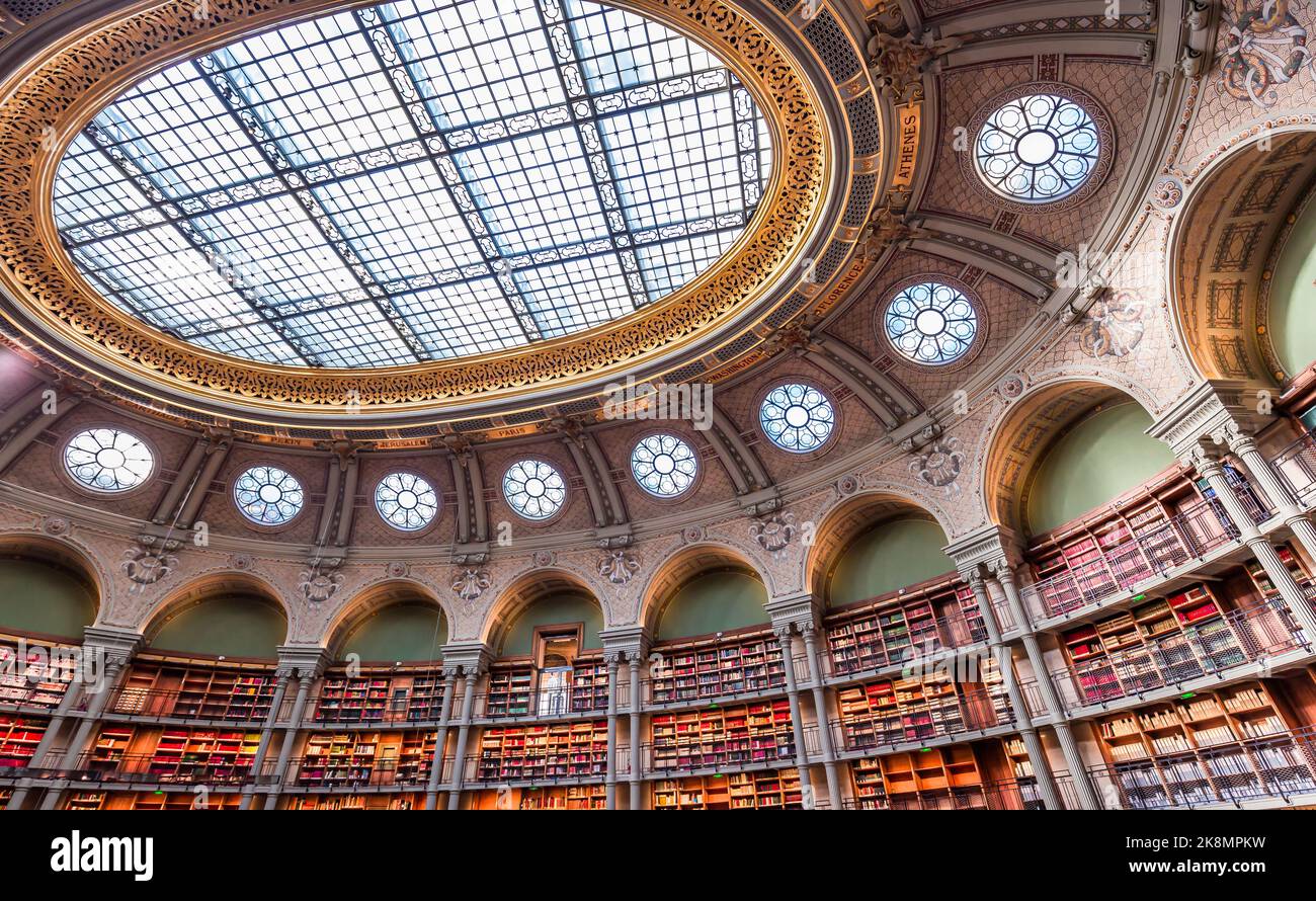 PARIS, FRANCE, OCTOBER 20, 2022 : Oval reading room in National Library ...