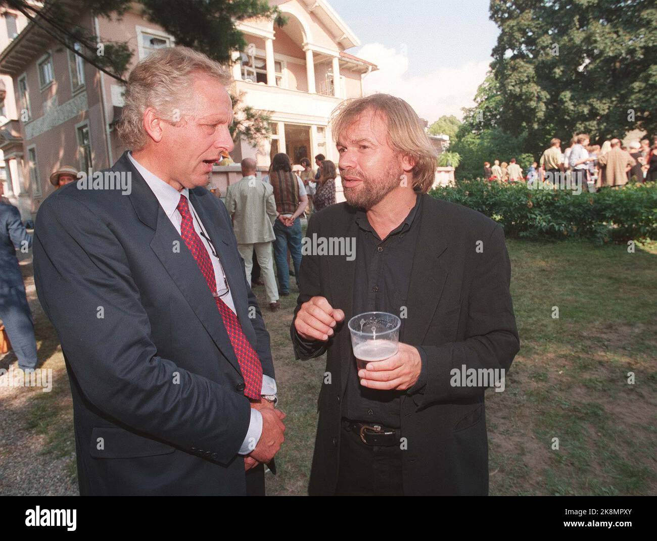 Oslo 19960822 Publishing Director William Nygaard in conversation with ...