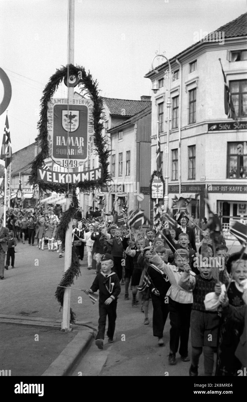 Hamar 19490513. Celebration of Hamar City's anniversary. The large folk ...
