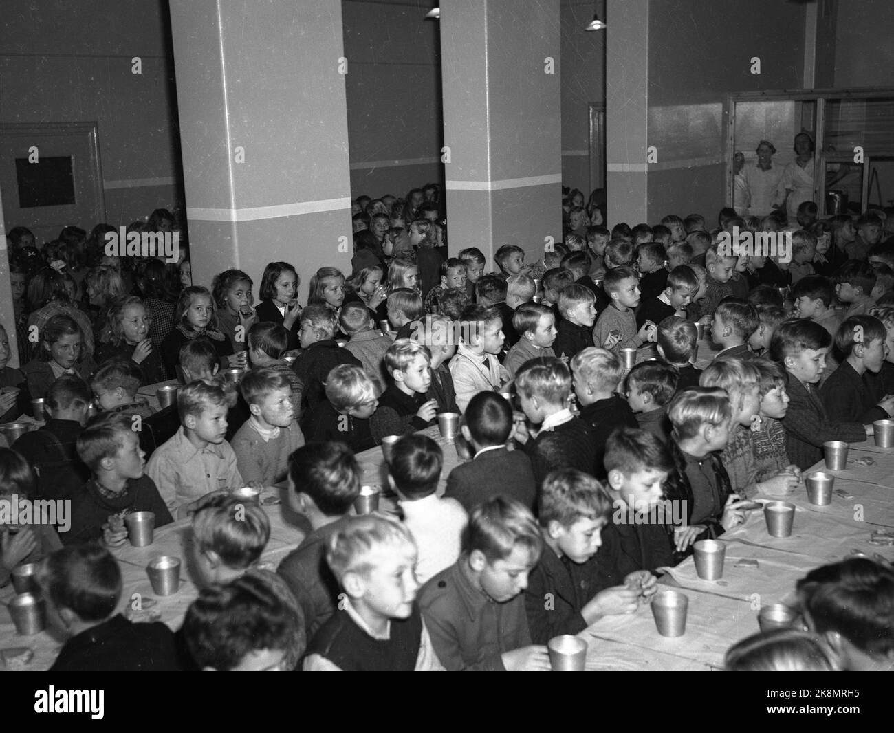 Oslo 19470111 A day at Bjølsen school. Nationwide drawing competition ...