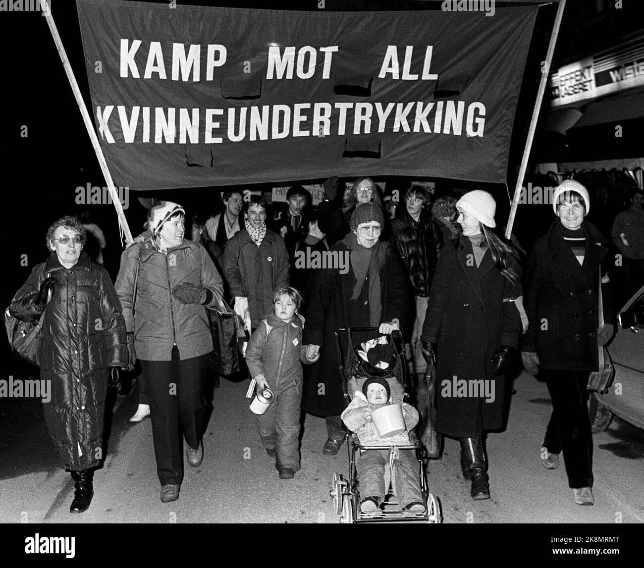 Women children in train Black and White Stock Photos & Images - Alamy