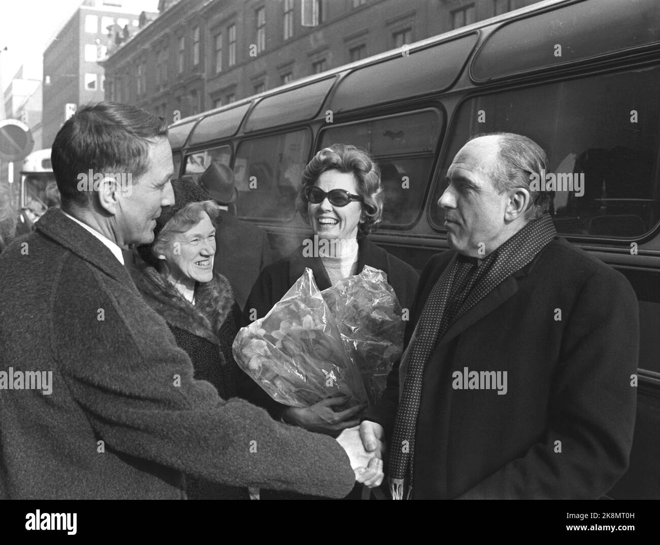 Papandreou arrives in oslo and is met by hi-res stock photography and ...