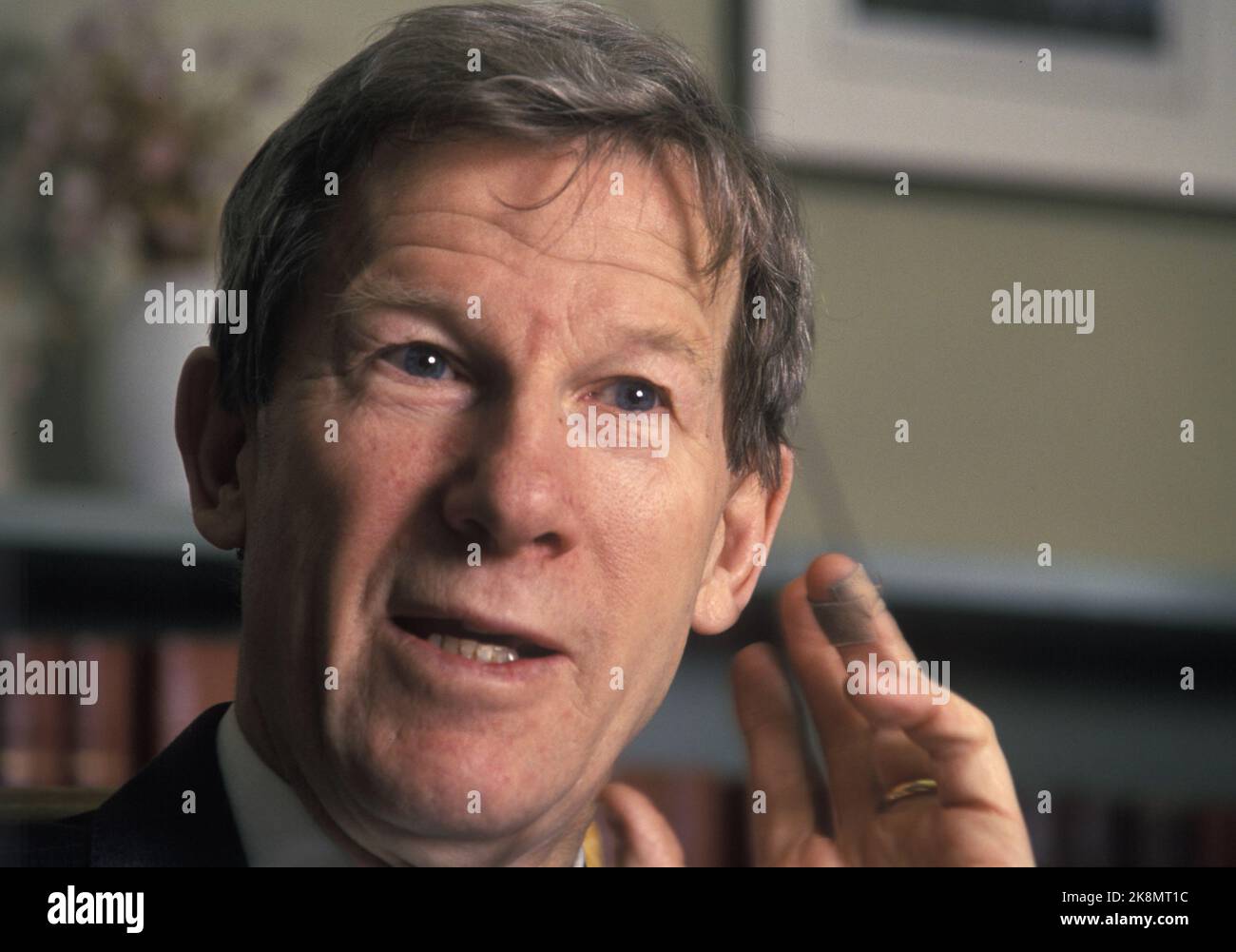 Jon eeg alone portrait hi-res stock photography and images - Alamy