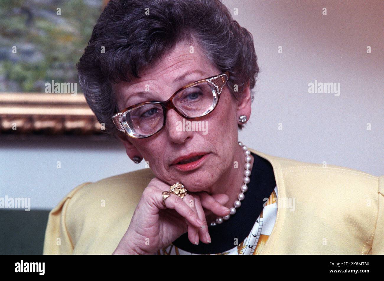 Mrs ferner hi-res stock photography and images - Alamy