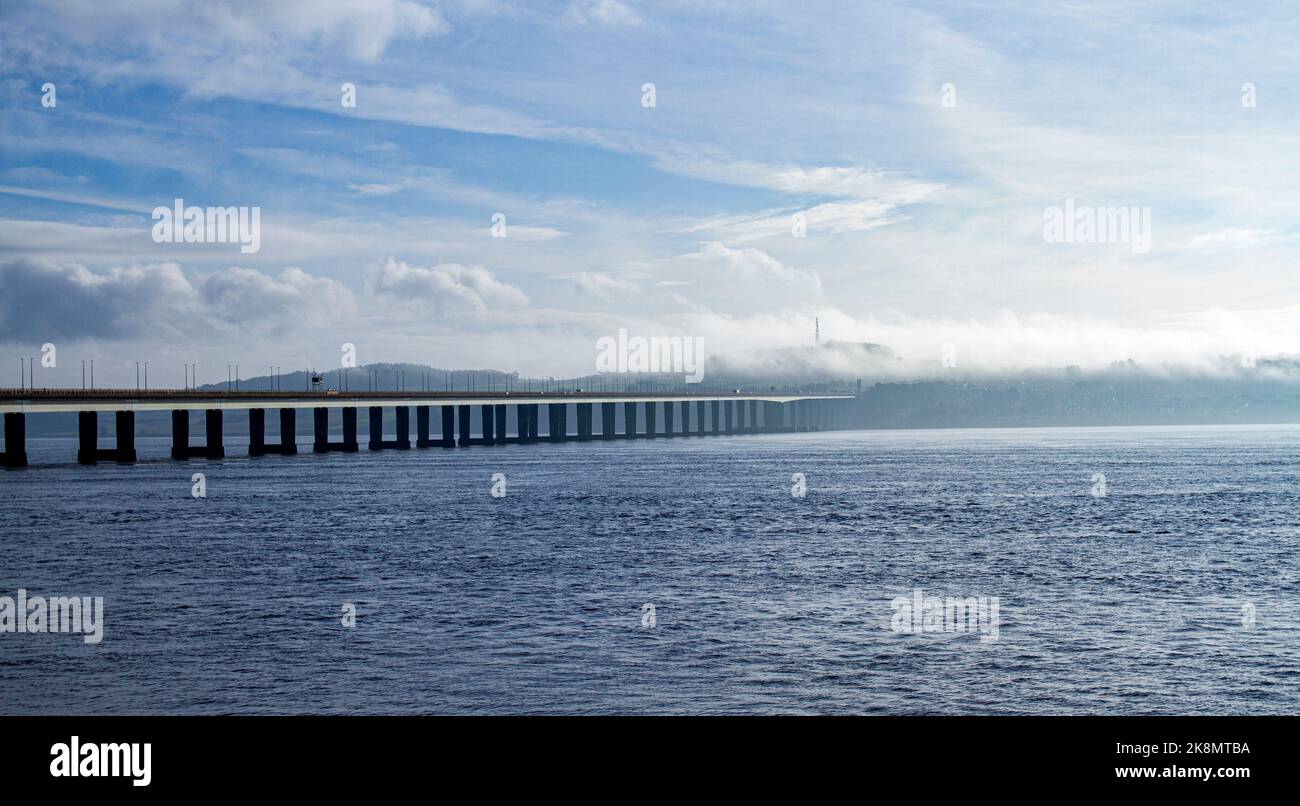 Autumn sunshine in dundee hi-res stock photography and images - Alamy