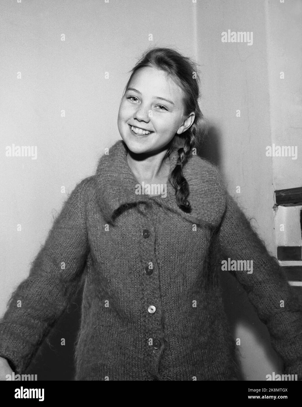 Current ntb happiness alone hi-res stock photography and images - Alamy