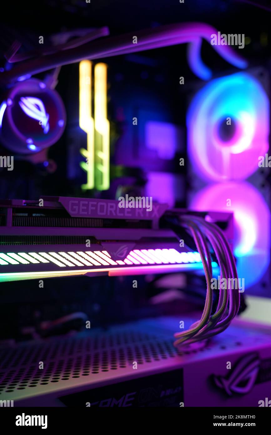 Custom pc build hi-res stock photography and images - Alamy