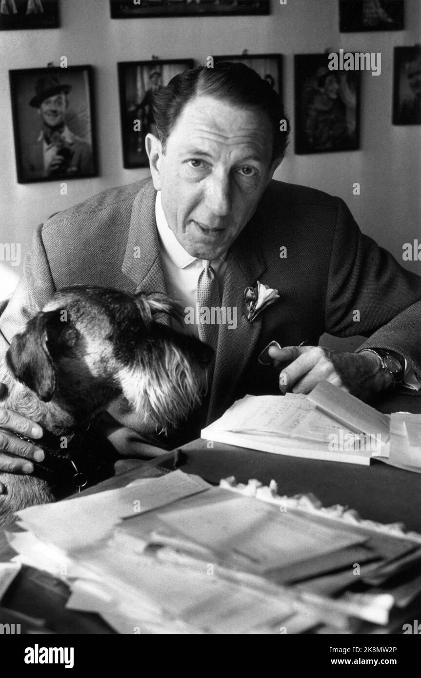 Oslo: 19660122: Actor Leif Adjust with his dog (Tjafs?) Photo: NTB ...