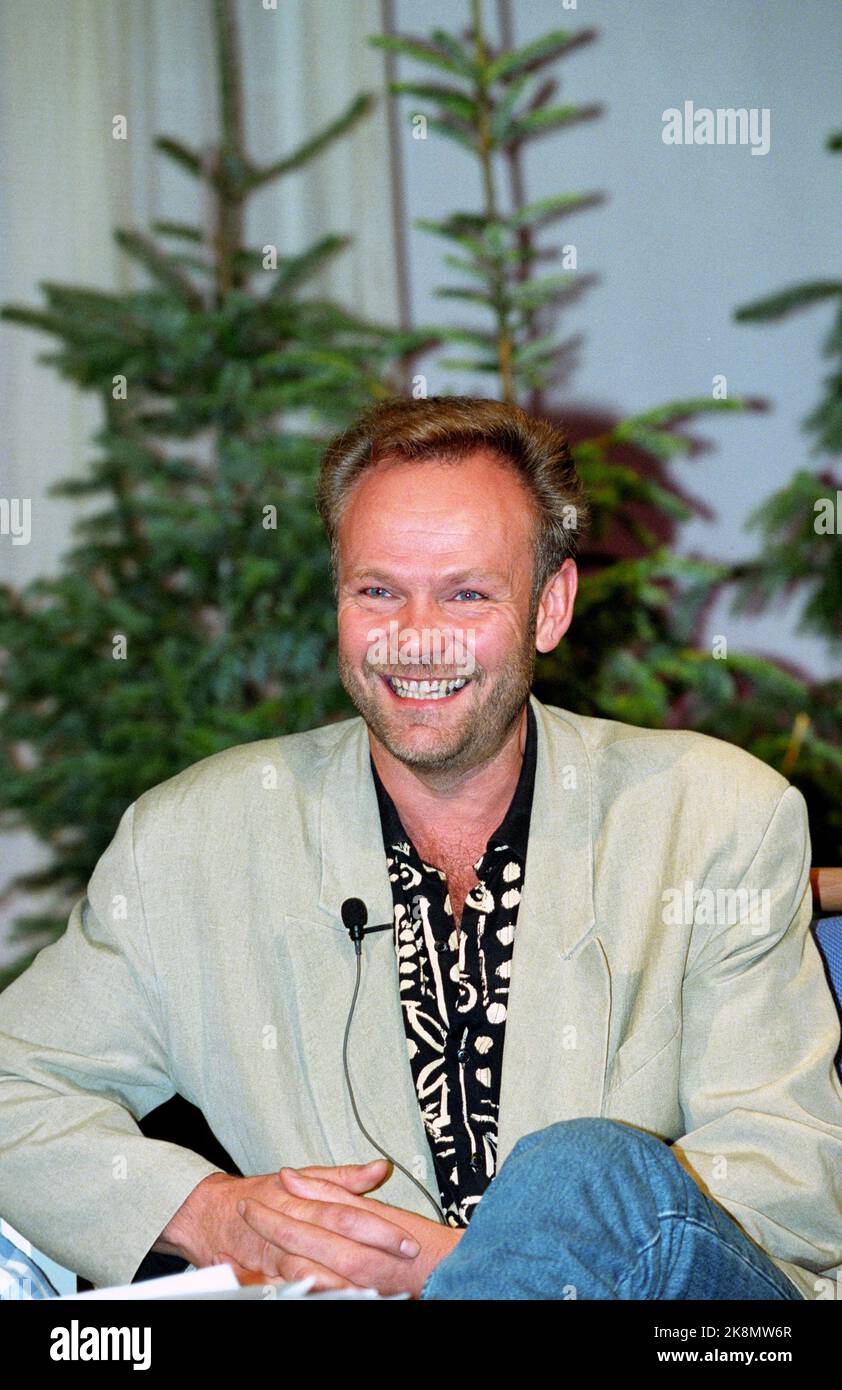 Morten hval ntb happiness alone portrait hi-res stock photography and images - Alamy