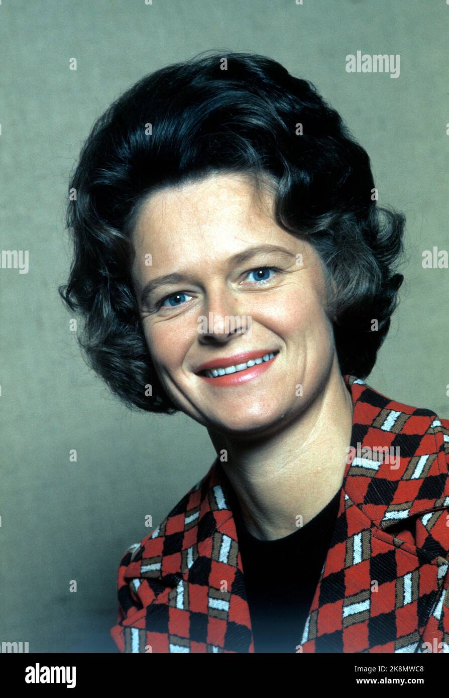 Environment minister gro harlem brundtland hi-res stock photography and ...