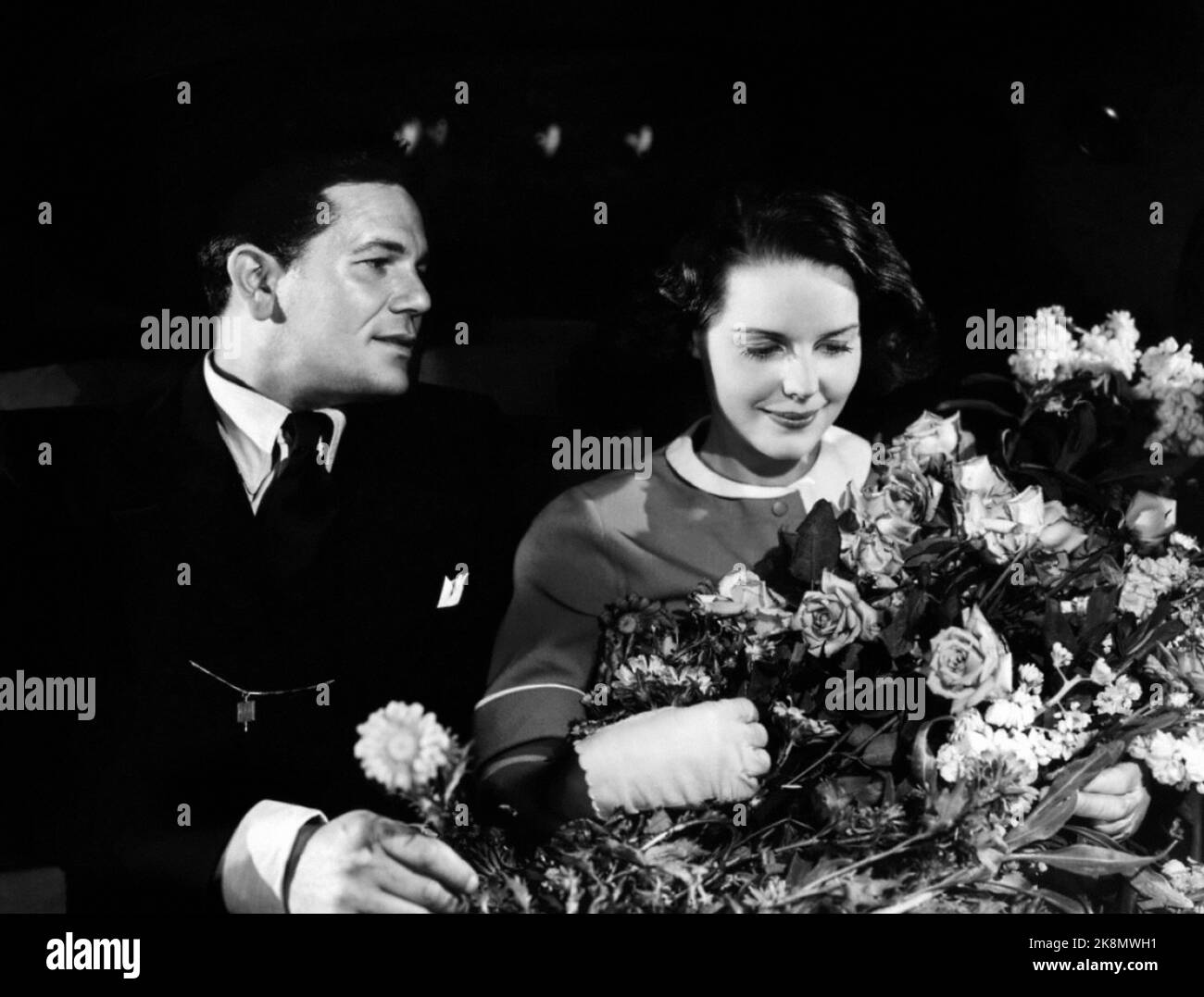 American actor john garfield hi-res stock photography and images - Alamy