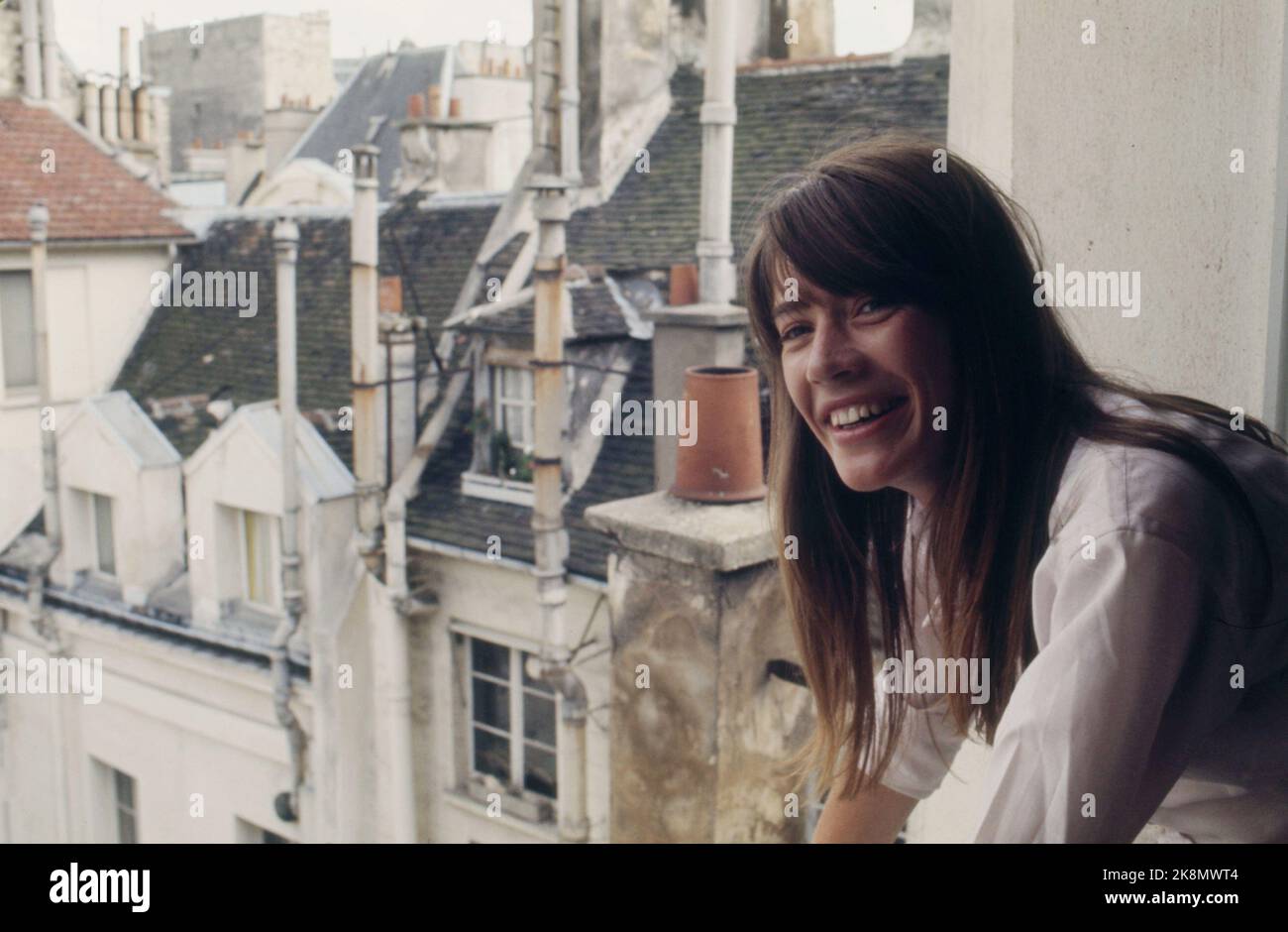 French singer Françoise Hardy posing in her Paris apartment located Île ...