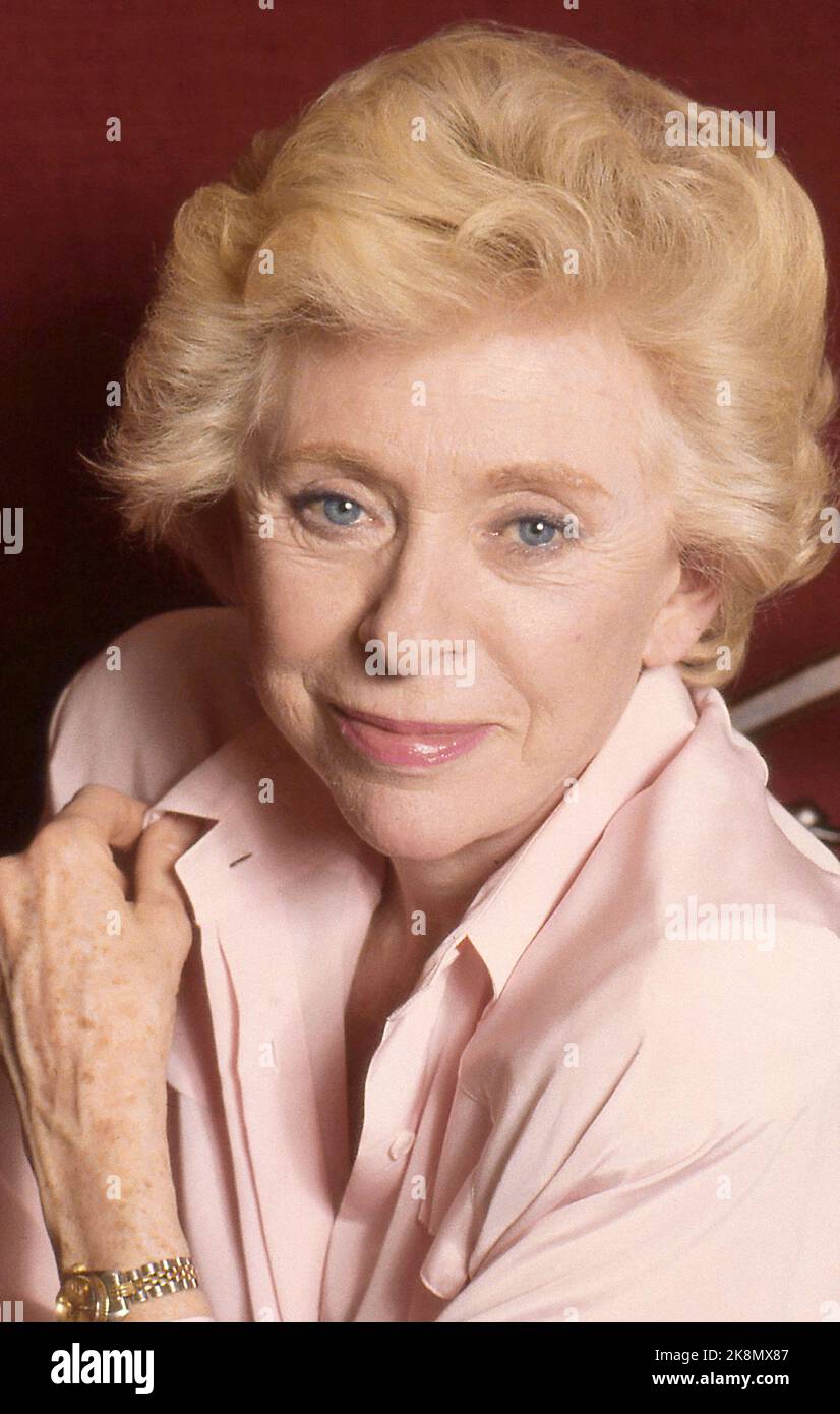 Paris in 1990s music hi-res stock photography and images - Alamy