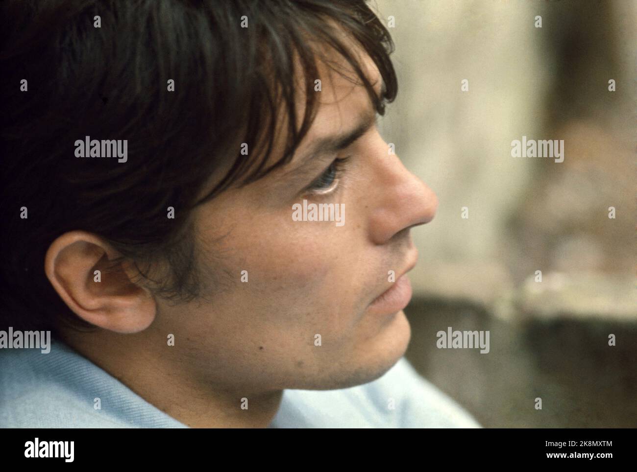 Alain Delon on the set of the film 'Diaboliquement Vôtre' (directed by ...