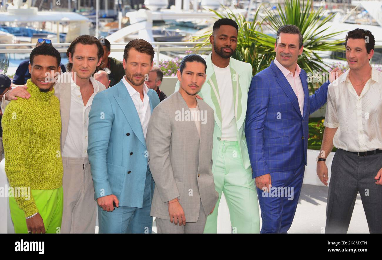 Glen powell top gun 2022 hi-res stock photography and images - Alamy