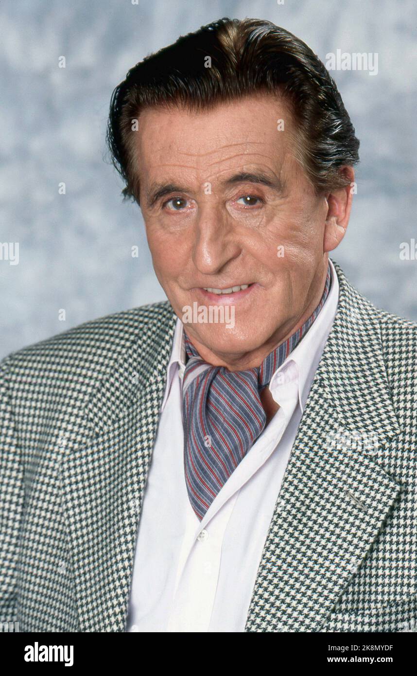 Studio portrait of French actor Jean Lefebvre in 1992 Stock Photo - Alamy