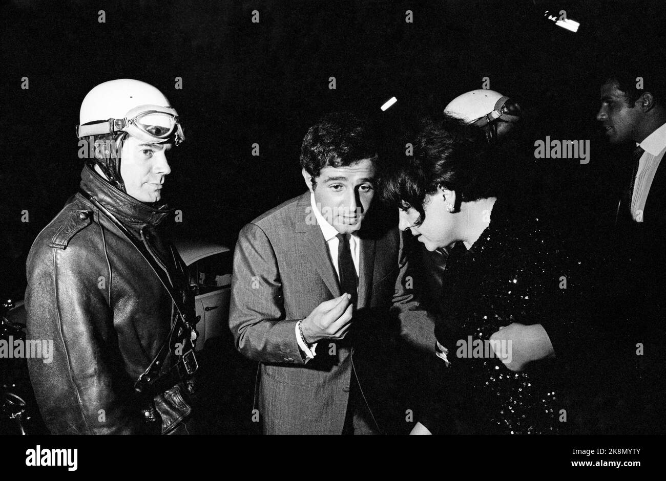 French singers Richard Anthony and Régine, near the nightclub the 'New ...