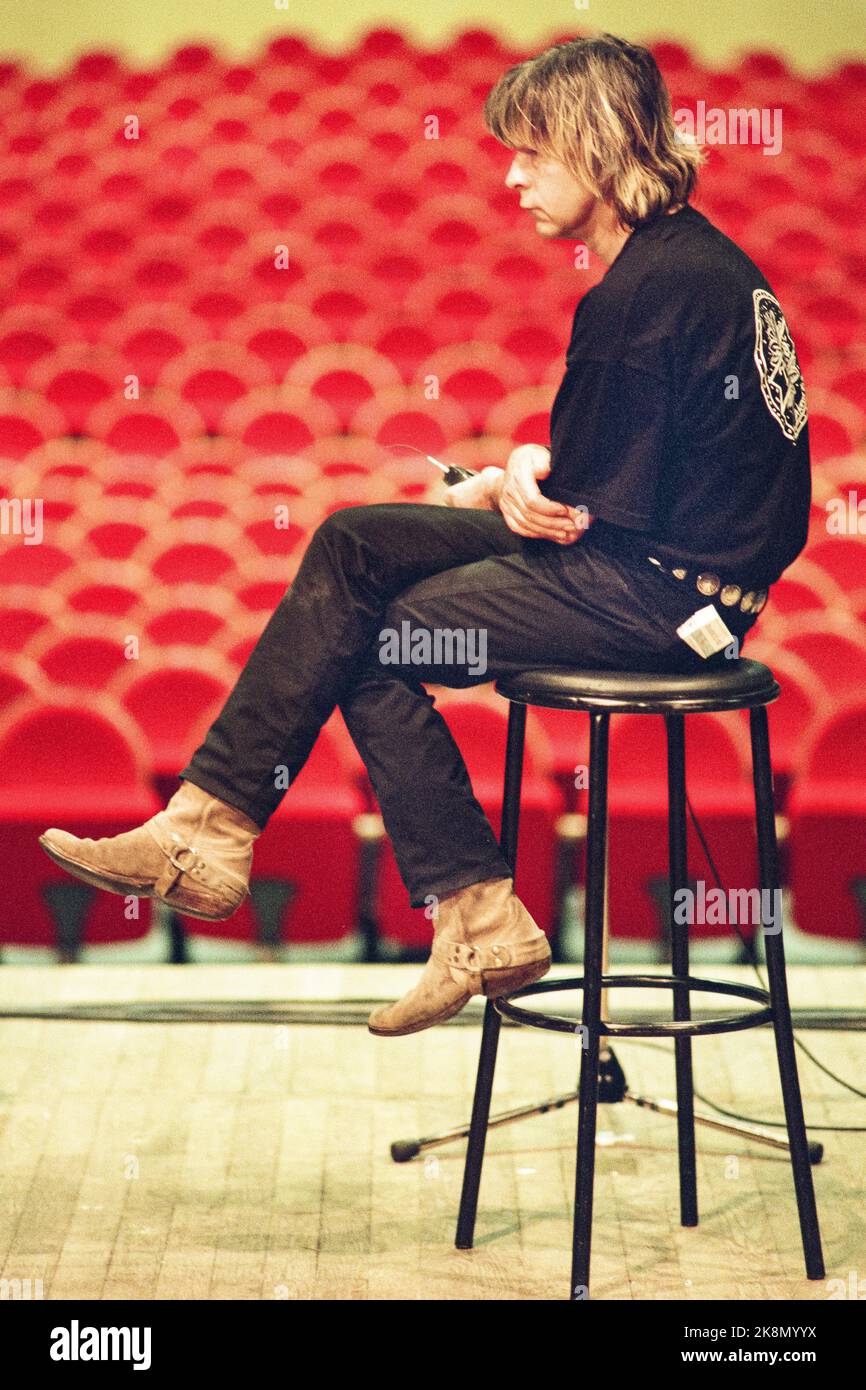 Renaud singer hi-res stock photography and images - Alamy