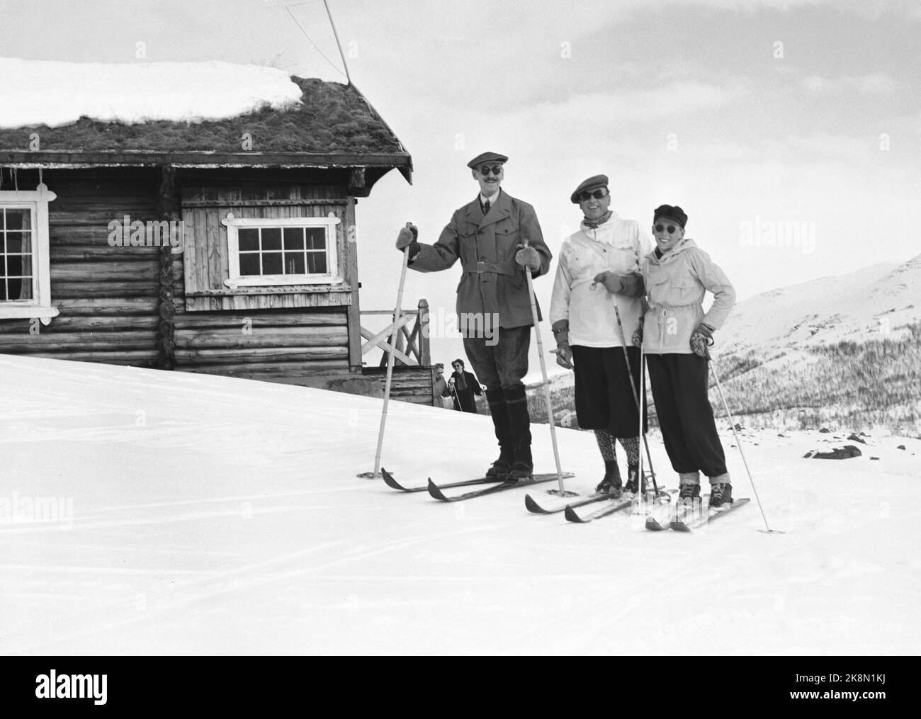 Sikkilsdalen 1950415: The Norwegian royal family on Easter holidays in ...