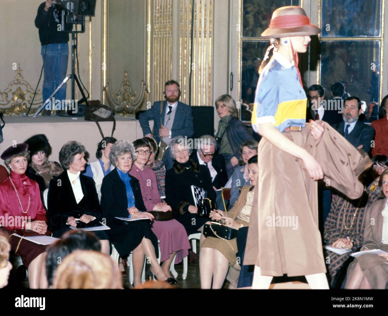 Per spook fashion hi-res stock photography and images - Alamy