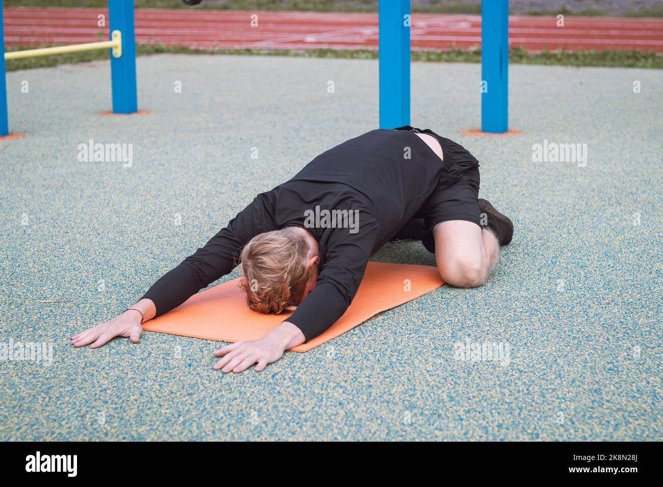 Calisthenics pose hi-res stock photography and images - Alamy