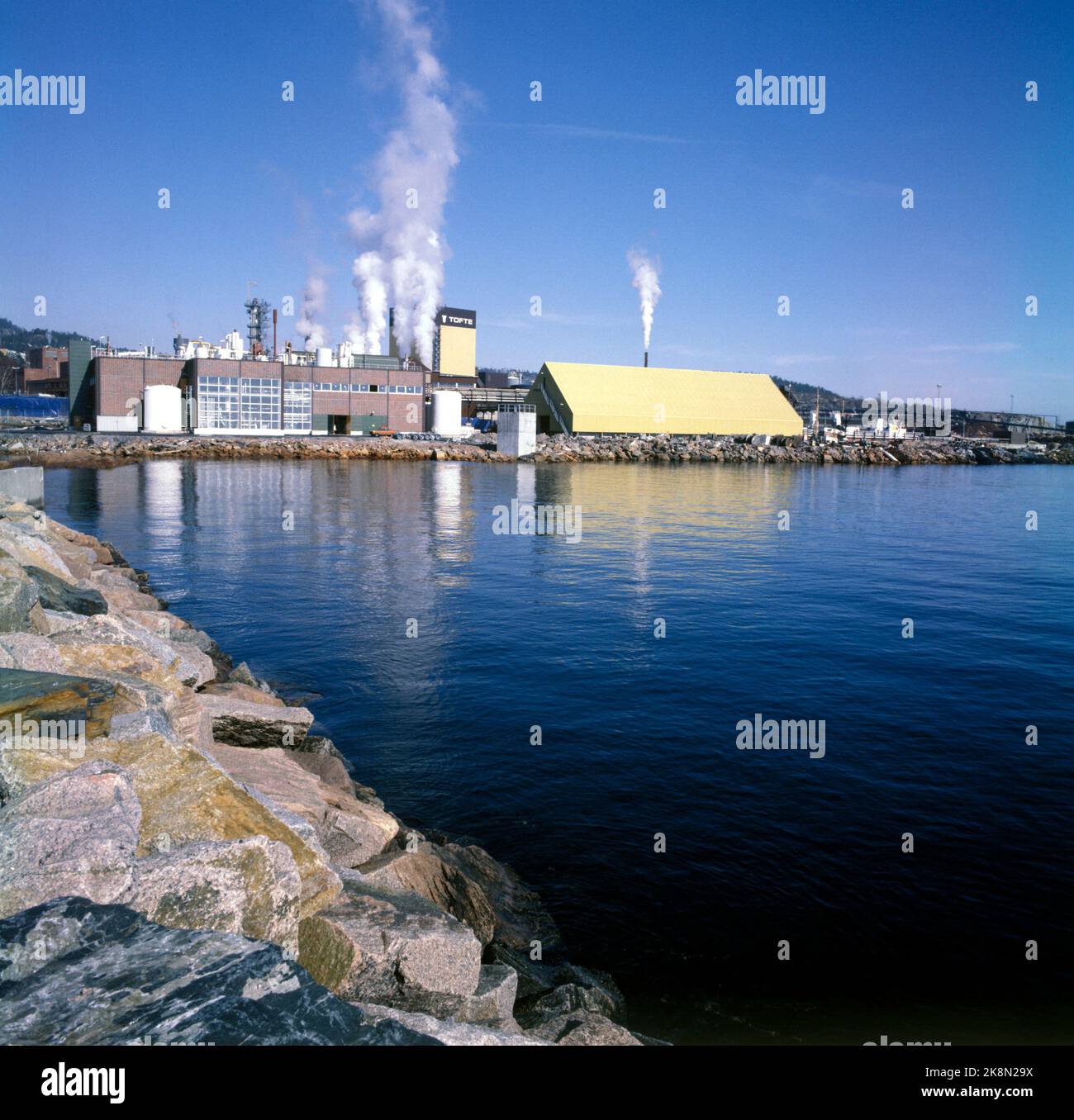 Tofte April 1, 1981. Tofte cellulose factory. Photo: Paul Owesen / NTB ...