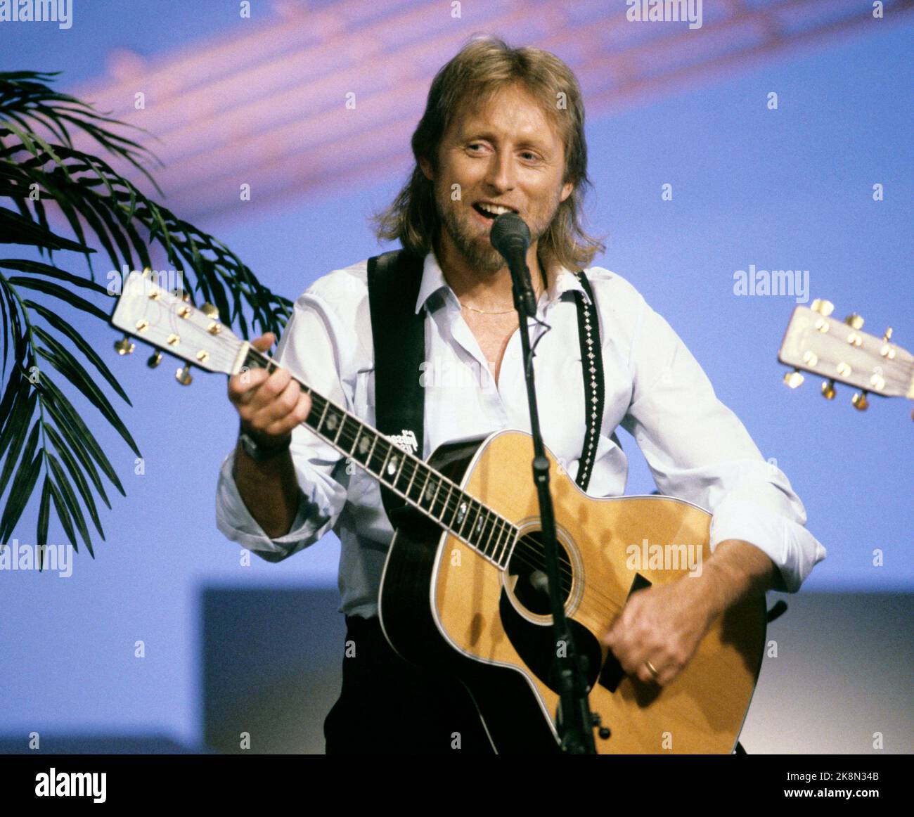 Progarm hi-res stock photography and images - Alamy