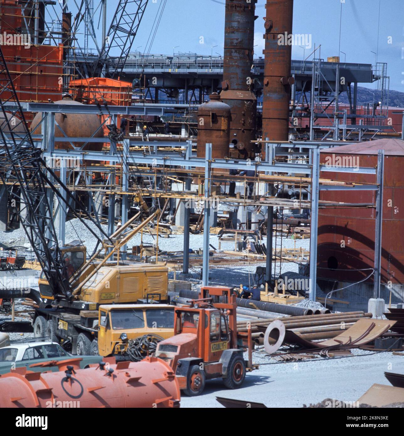 Construction of the oil refinery at mongstad great activity hi-res ...