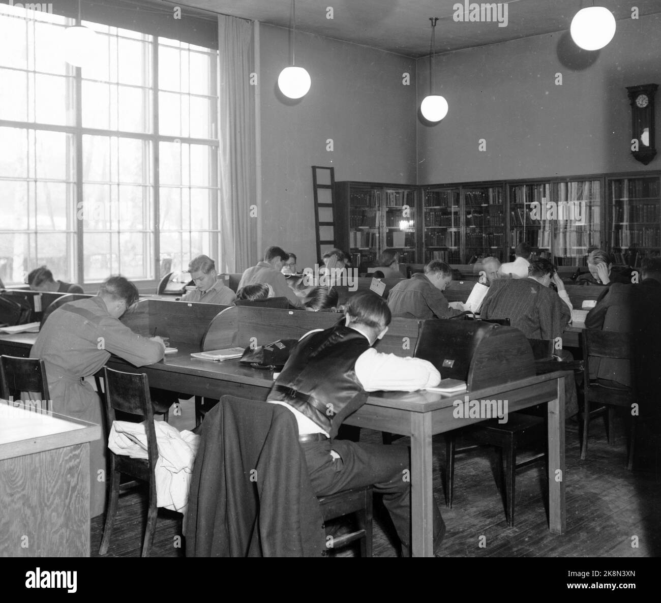 Ww2 oslo 19421116 university of oslo hi-res stock photography and ...