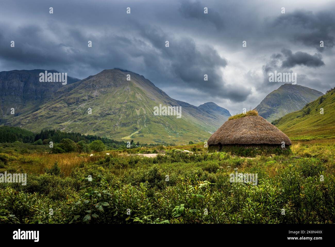Turf house glencoe hi-res stock photography and images - Alamy