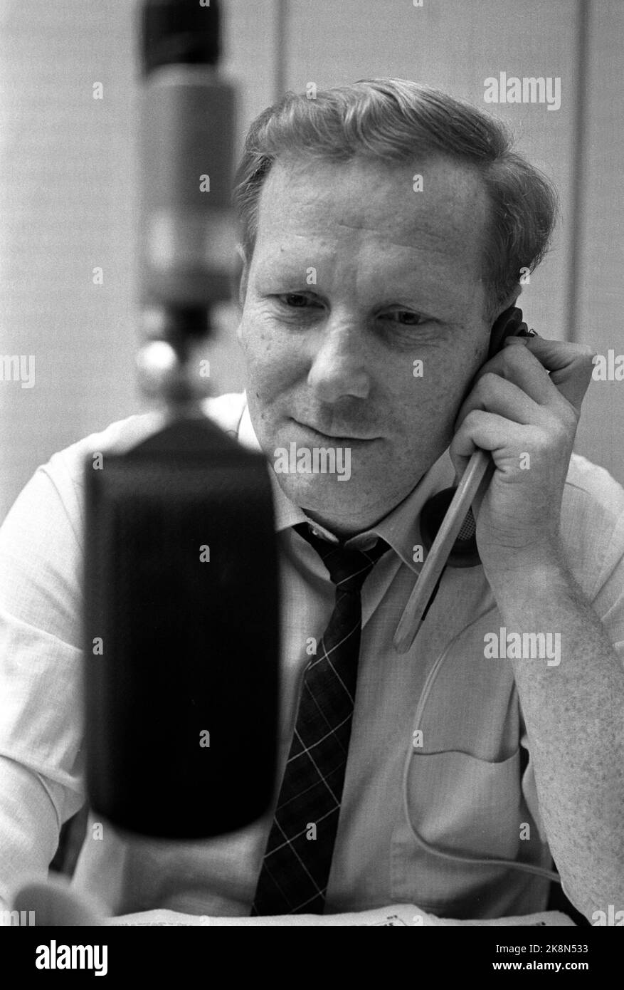 Ntb ntb alone radio programs hi-res stock photography and images - Alamy