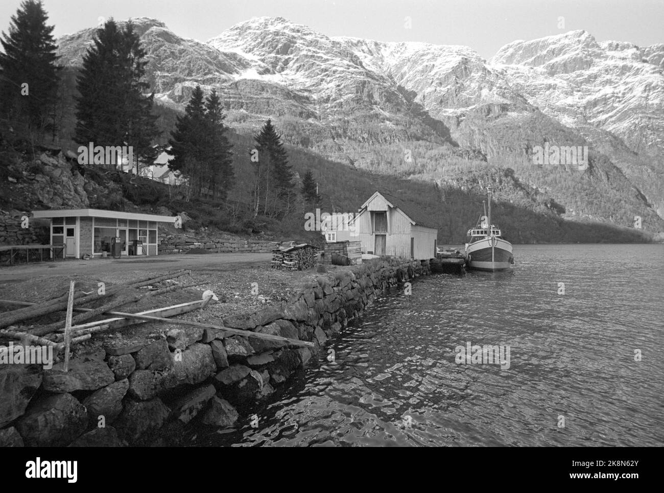 Sverre a borretzen current ntb boats village mountain hi-res stock ...