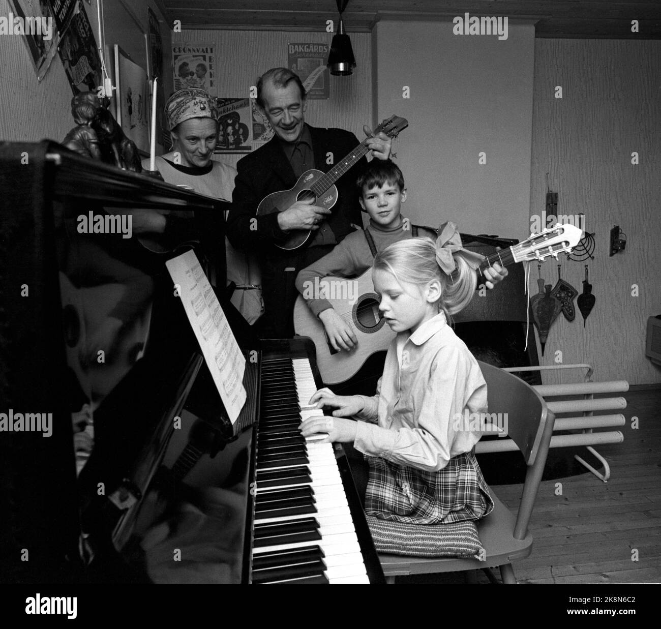 Oslo 196612. At the home of the Sunday Post, Otto Nielsen, and the ...