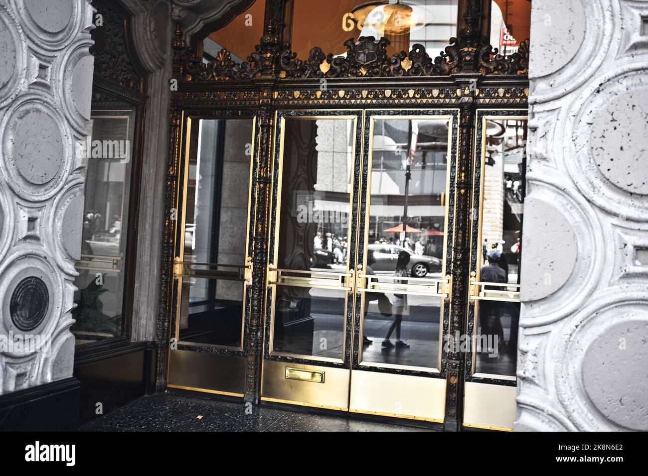 Capitan building hi-res stock photography and images - Alamy