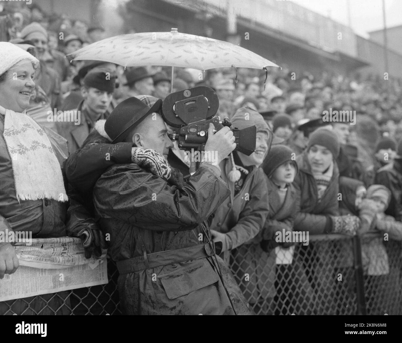 Oslo, Bislett 19600123-24. European skating. Many spectators were ...