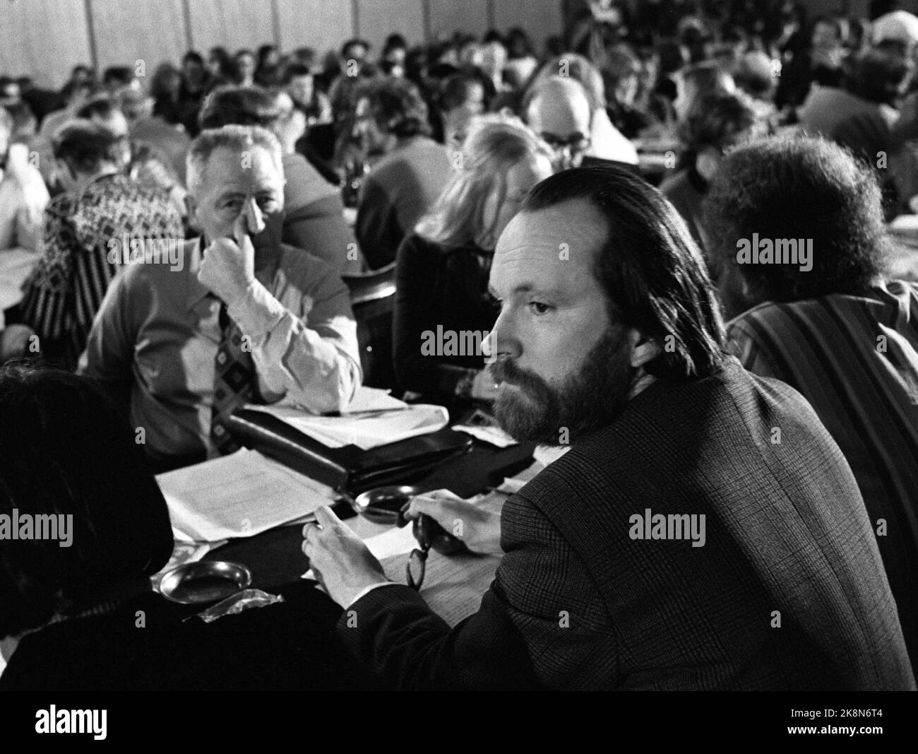 Henrik laurvik ntb overview national meetings political parties profile ...