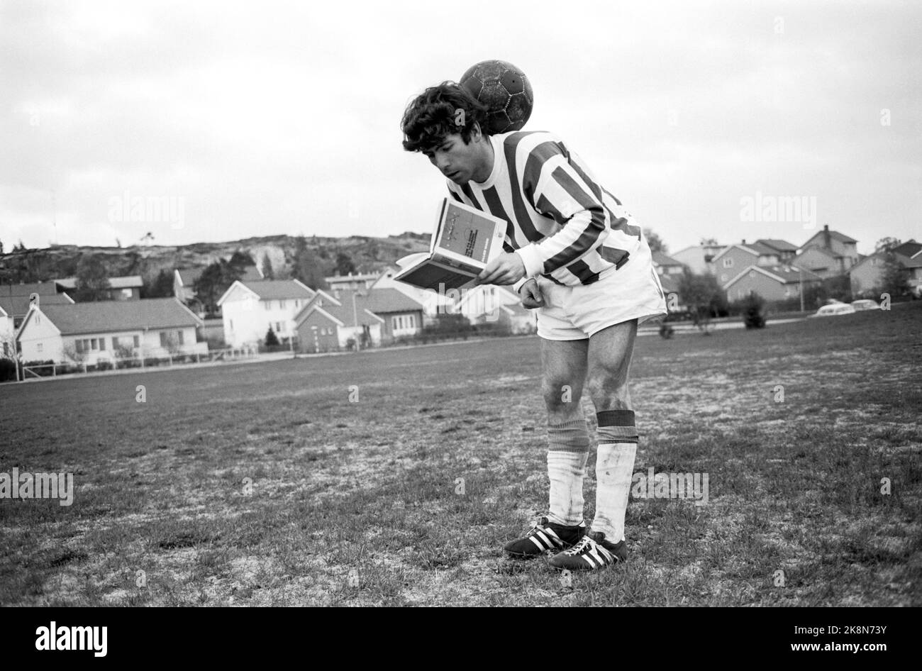 Fotballklubb hi-res stock photography and images - Alamy