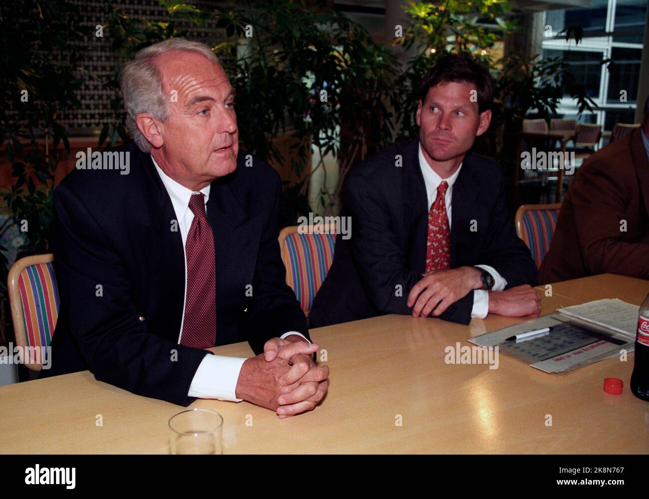 1992 sas chief janne carlzon in oslo photo hi-res stock photography and ...